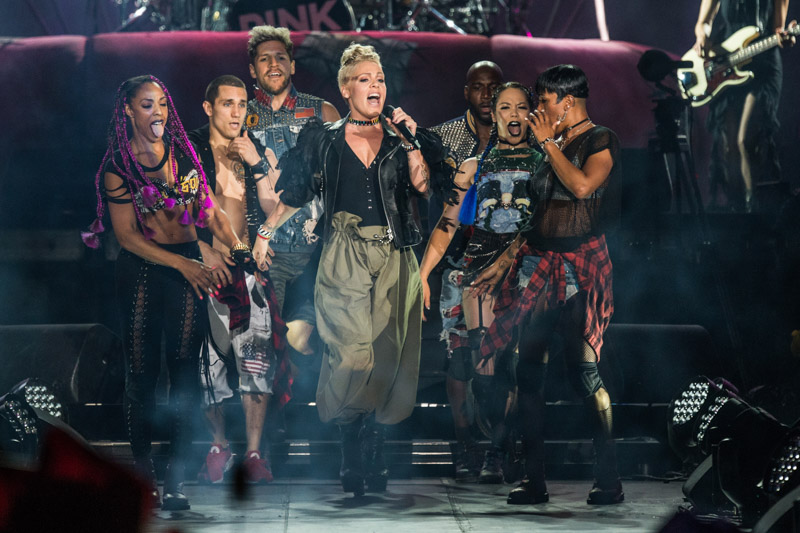 Pink’s Best VMAs Moments Pictures — See Photos Of Her Performances ...