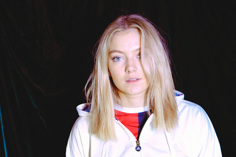Astrid S — PICS – Hollywood Life