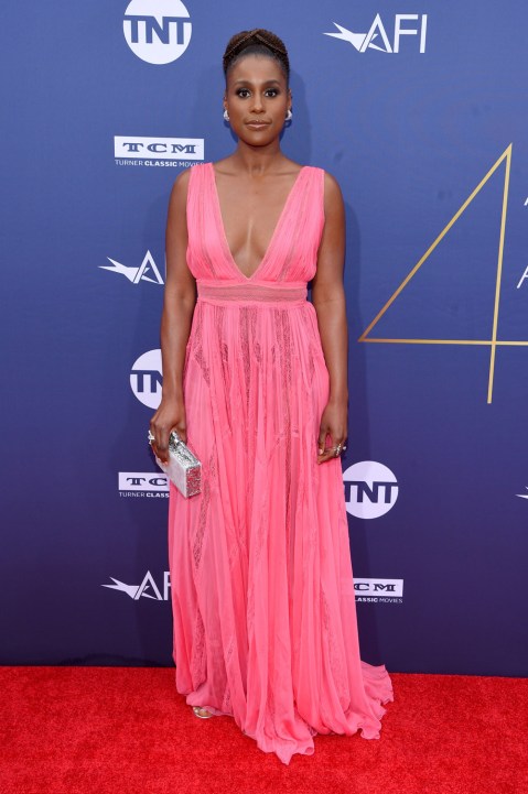 Issa Rae: PICS of the ‘Insecure’ Actress & CoverGirl – Hollywood Life