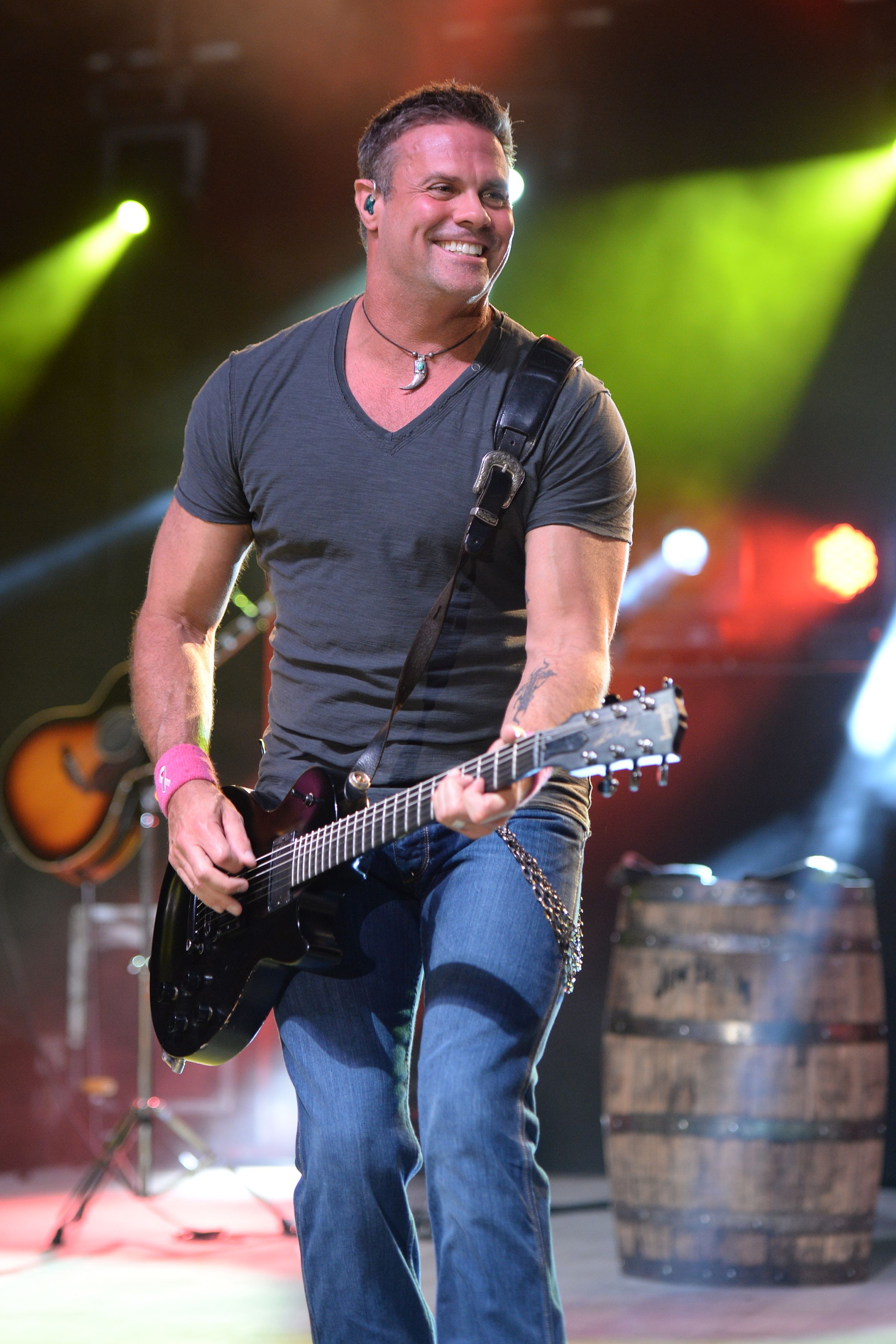 Troy Gentry: Photos Of Country Singer – Hollywood Life