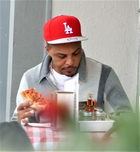 Celebrities Eating Pizza — See Photos – Hollywood Life