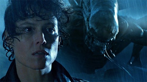 Movie References In ‘Stranger Things’: Pics From ‘The Goonies’ & More ...