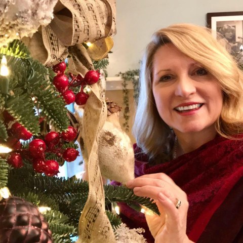 [PICS] Delilah Rene Luke: See The Beloved Radio Host – Hollywood Life