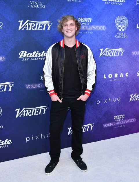 Logan Paul: PICS of the YouTube Star – Hollywood Life