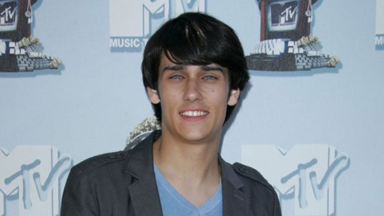 Who Is Teddy Geiger? 5 Things To Know About Transitioning Singer ...