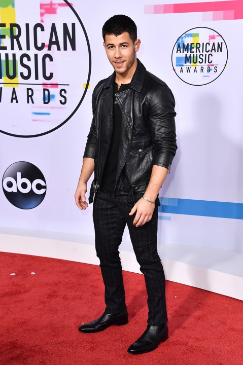 2017 AMA Carpet Photos — See The Looks At The American Music Awards ...
