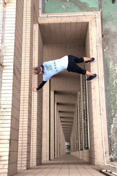 Wu Yongning: Photos Of The Late Chinese Rooftopper Daredevil ...