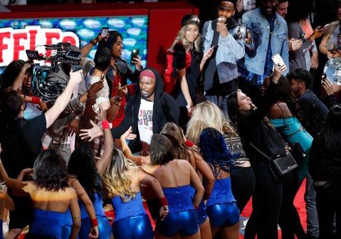 2018 NBA All-Star Celebrity Game: Photos Of The Players & Highlights ...