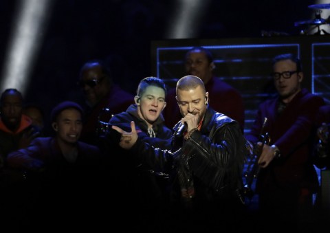 Justin Timberlake Performing At Super Bowl 52 — See The Highlights ...
