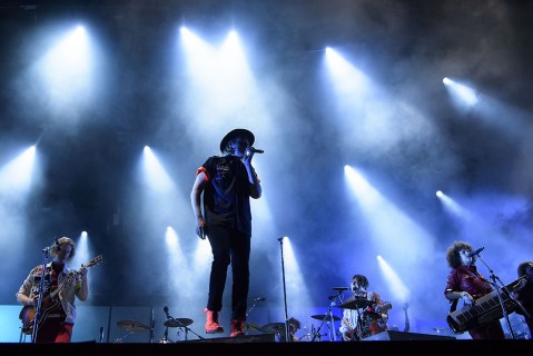 Arcade Fire: Photos Of The Indie Rock Band – Hollywood Life