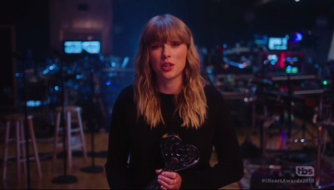 Taylor Swift’s Video For ‘Delicate’: Photos OF The Footage – Hollywood Life