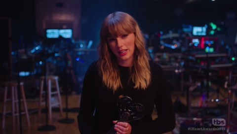 Taylor Swift’s Video For ‘Delicate’: Photos OF The Footage – Hollywood Life