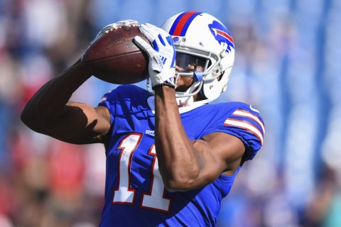 Zay Jones: See Pics The Of Buffalo Bills Wide Receiver – Hollywood Life