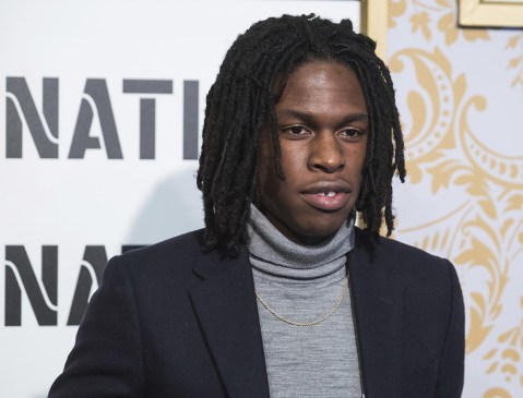 Daniel Caesar: Pics of the Music Artist – Hollywood Life