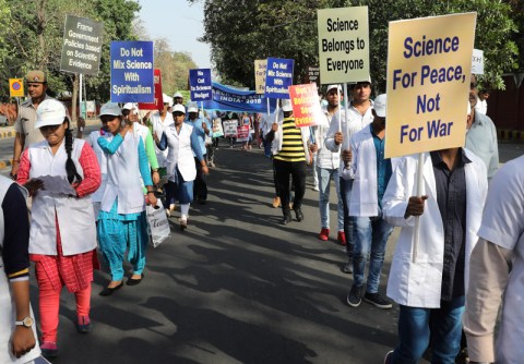 March For Science 2018: Pics From The Protest – Hollywood Life