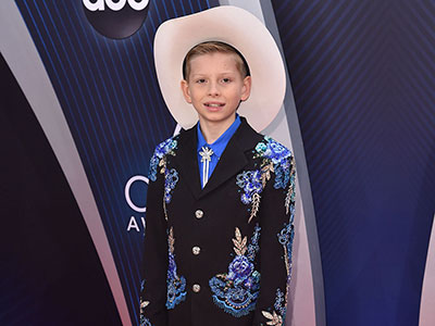 Mason Ramsey — SEE PICS – Hollywood Life