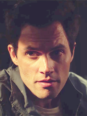 ‘YOU’ TV Show — Photos Of The New Series – Hollywood Life