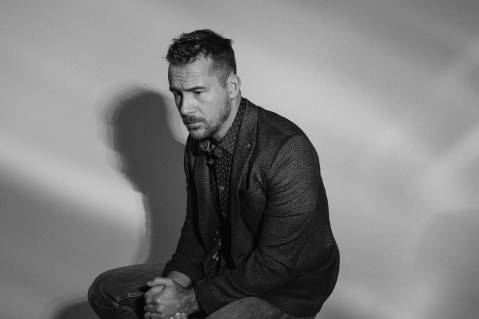 Barry Sloane Exclusive Portraits — Photos Of The ‘SIX’ Star – Hollywood ...