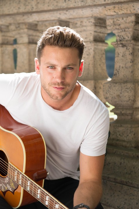 Bastian Baker — Pics Of The Singer – Hollywood Life