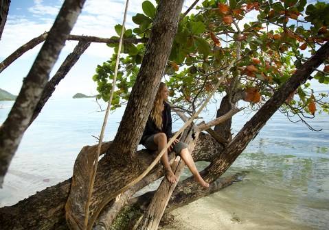 ‘Castaways’ Show — Photos Of The New Series – Hollywood Life