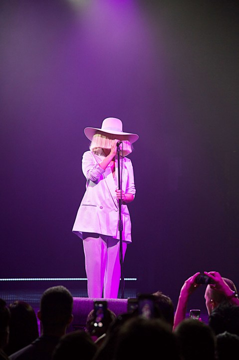 Sia: Photos of Singer – Hollywood Life