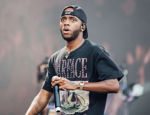 6lack: Photos Of The Rapper – Hollywood Life