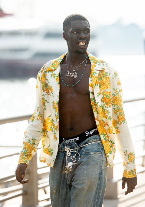 Sheck Wes: Photos Of The Rapper – Hollywood Life