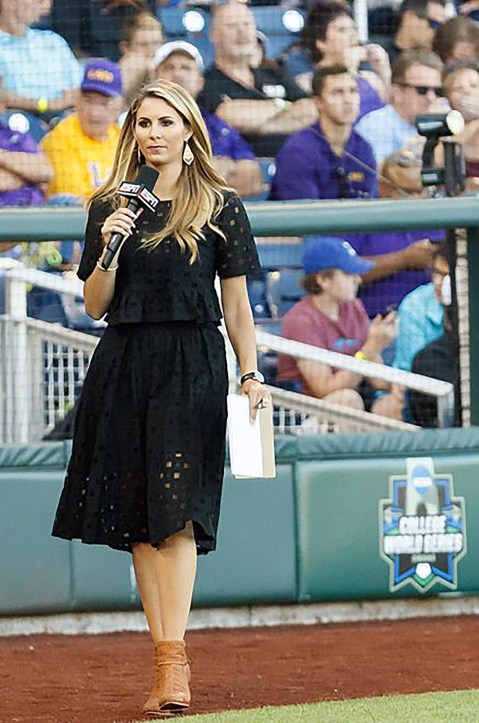 Laura Rutledge Pics: Photos Of The Sports Reporter – Hollywood Life