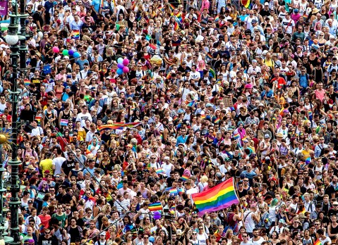Transgender Rights/ LGBTQ Community: Photos – Hollywood Life