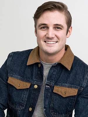 Seth Ennis: Photos Of The Country Singer – Hollywood Life