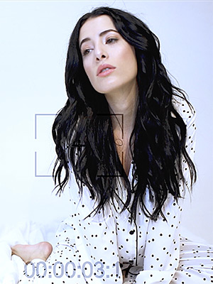 Stalking Gia — Photos Of The Singer – Hollywood Life