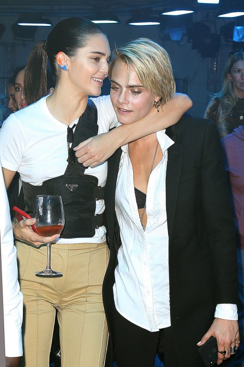 Celebrities Drinking Wine: Photos – Hollywood Life