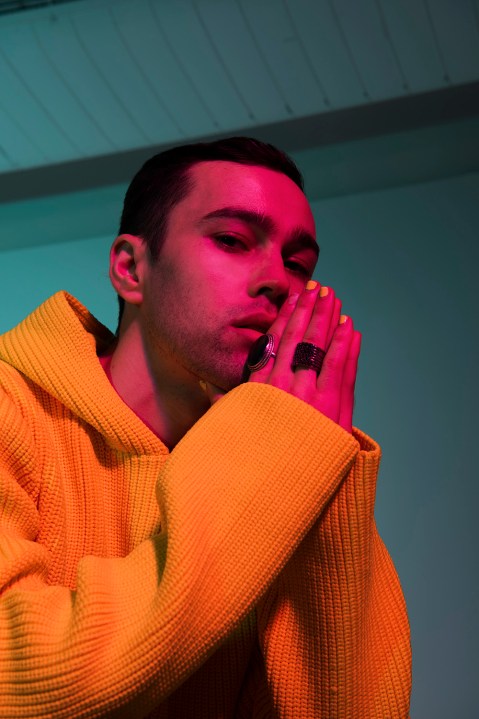 MAX — Photos Of The Singer – Hollywood Life