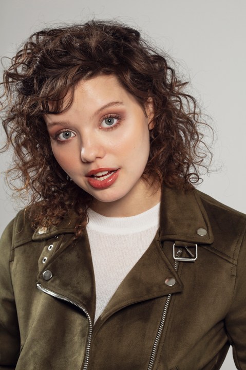 Chloë Levine Exclusive Portraits – Hollywood Life