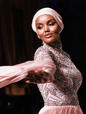 Halima Aden: See Photos Of The Model – Hollywood Life