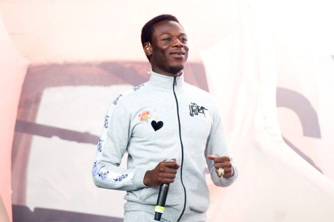 J Hus: Photos Of The British Rapper – Hollywood Life