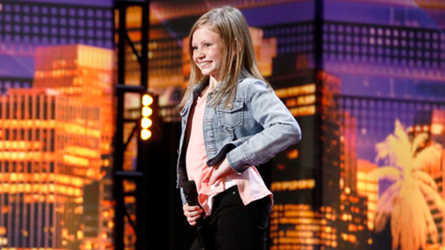 Who Is Ansley Burns? — About The ‘AGT’ Season 14 Contestant – Hollywood ...