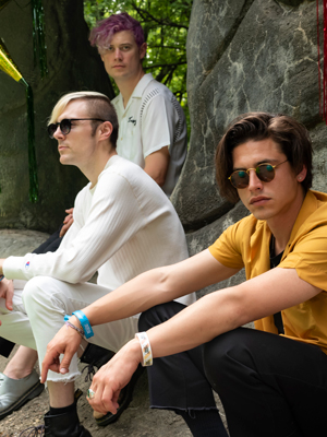 Dreamers — Pics Of The Band – Hollywood Life