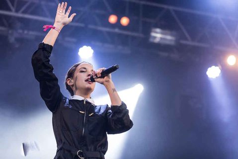 Jain: Pics Of The French Singer – Hollywood Life