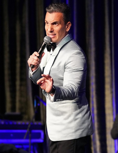 Sebastian Maniscalco: Pics Of The Comedian – Hollywood Life