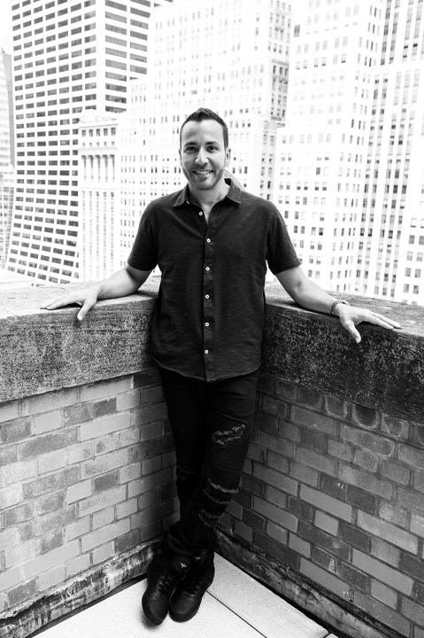 Howie D: Photos From His HollywoodLife Visit – Hollywood Life