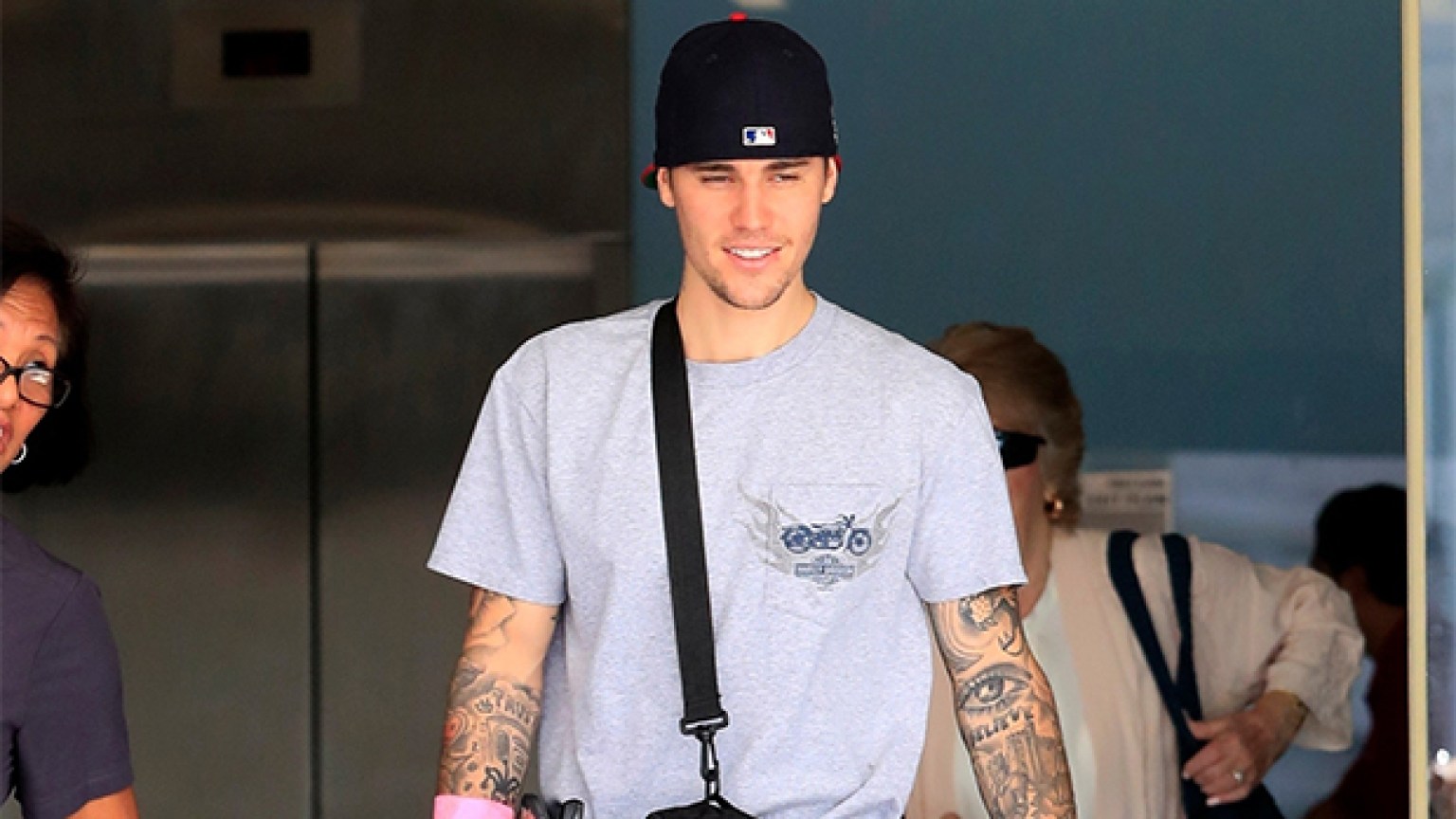Justin Bieber Rocked Crocs & Fans Are Here For It — See Photo ...