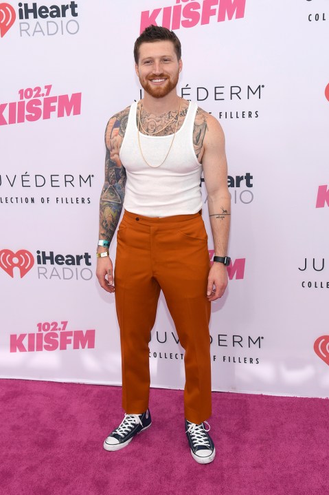 Scotty Sire: Photos Of The YouTube Star & Singer – Hollywood Life