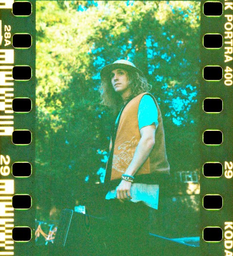 Felly: Pics Of The Rapper, Singer-Songwriter & Artist – Hollywood Life