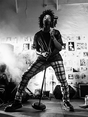 De’Wayne Jackson: Photos Of The Rapper – Hollywood Life