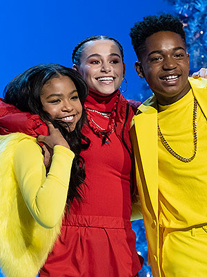 Disney Channel Holiday Specials Of 2019 — Photos – Hollywood Life