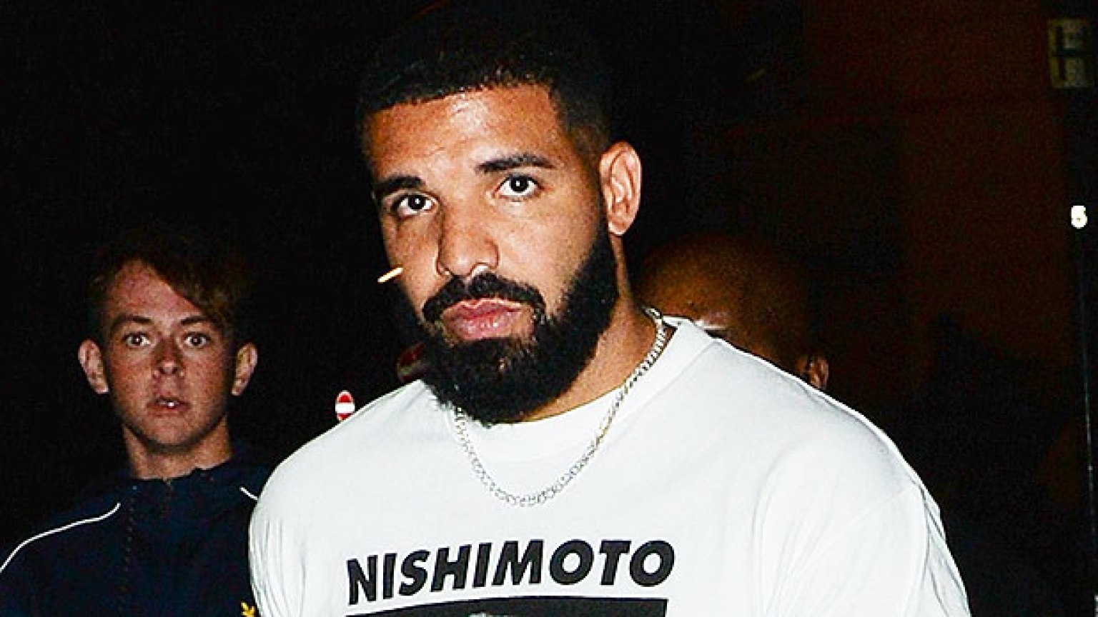 Drake Gets His Ears Pierced & Debuts New Look — Pics – Hollywood Life