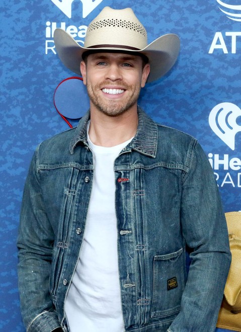 Dustin Lynch: Photos of the Country Singer – Hollywood Life