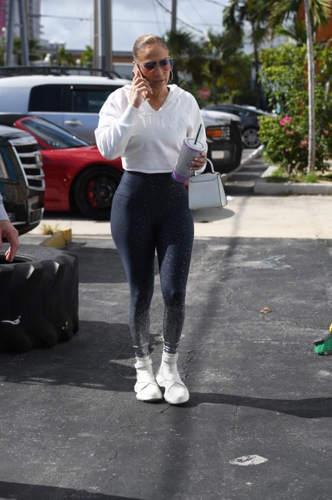 Jennifer Lopez Looking Fit For Her Workouts At The Gym: Pics ...