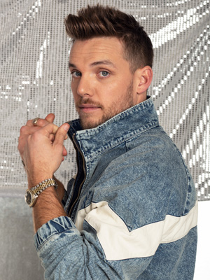 John K: Exclusive Photos Of The ‘If We Never Met’ Singer – Hollywood Life